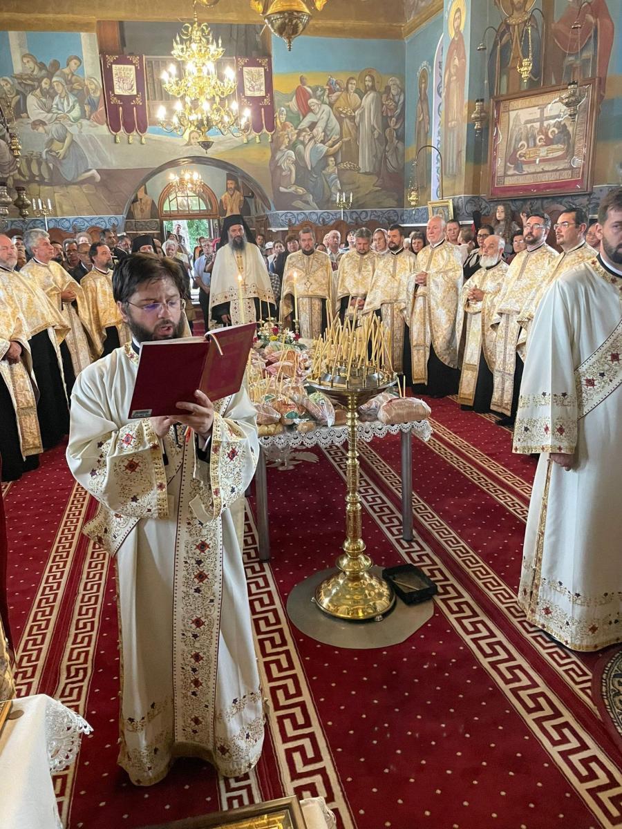 Rugăciune și binecuvântare în comunitatea Parohiei „Sf. Apostoli Petru ...