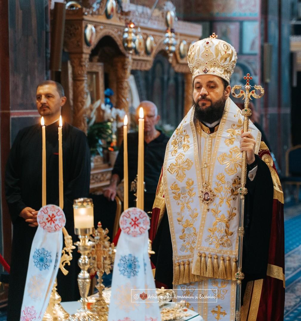 Slujire arhierească la începutul Anului Nou bisericesc, în Catedrala ...