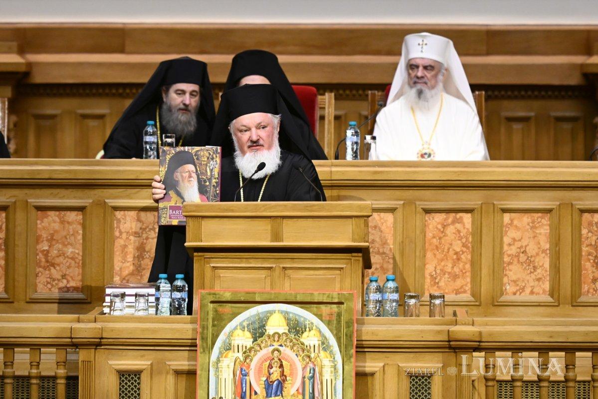 PS Părinte Teofil Trotușanul a participat la ședinţa solemnă a ...