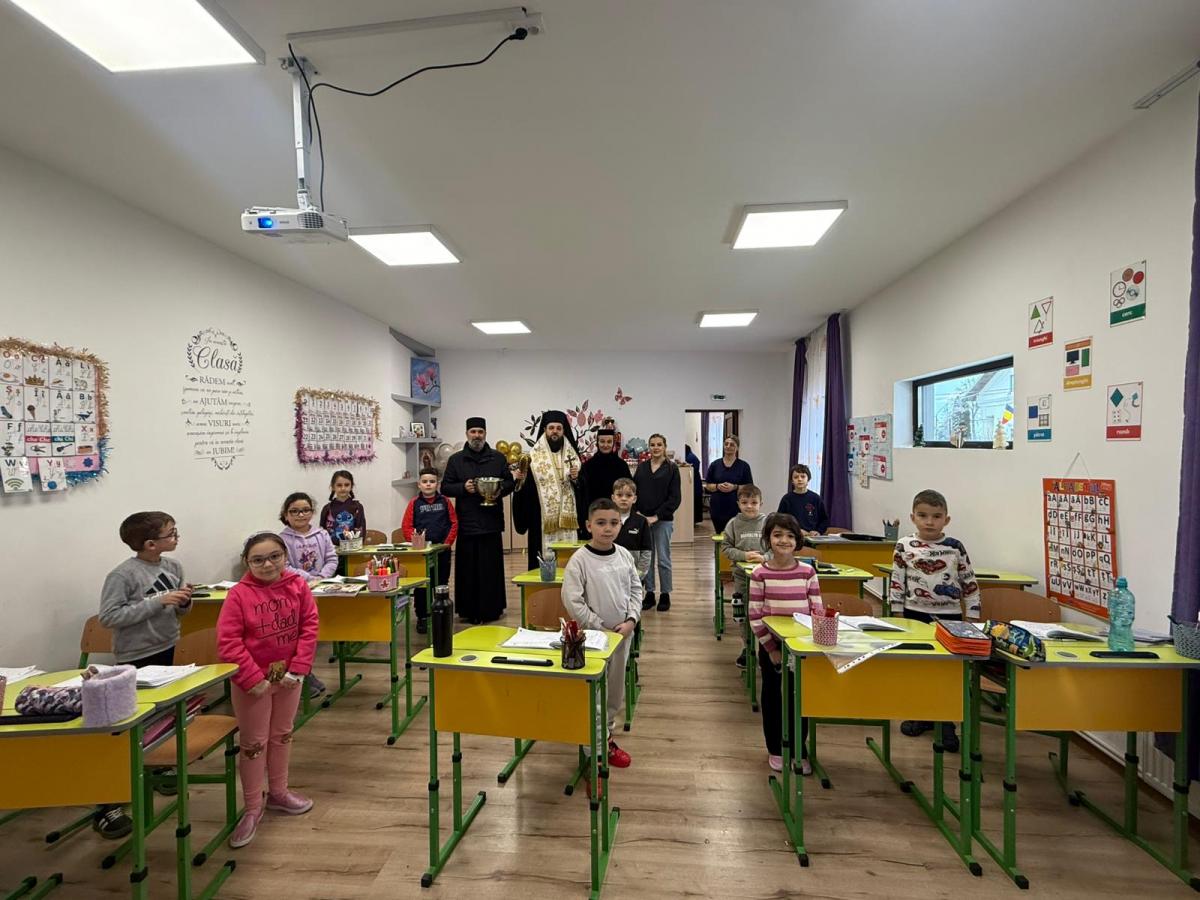 Binecuvântare arhierească la început de nou an, la Școala Gimnazială ...
