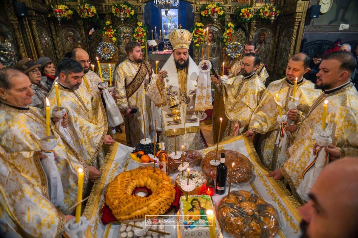 Sfânta Liturghie arhierească, la hramul Parohiei „Sfântul Proroc Ioan ...