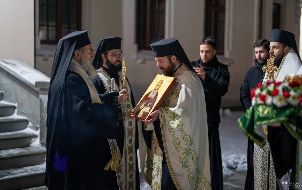 Slujire arhierească la Sărbătoarea hramului închinată Sfântului Antipa ...