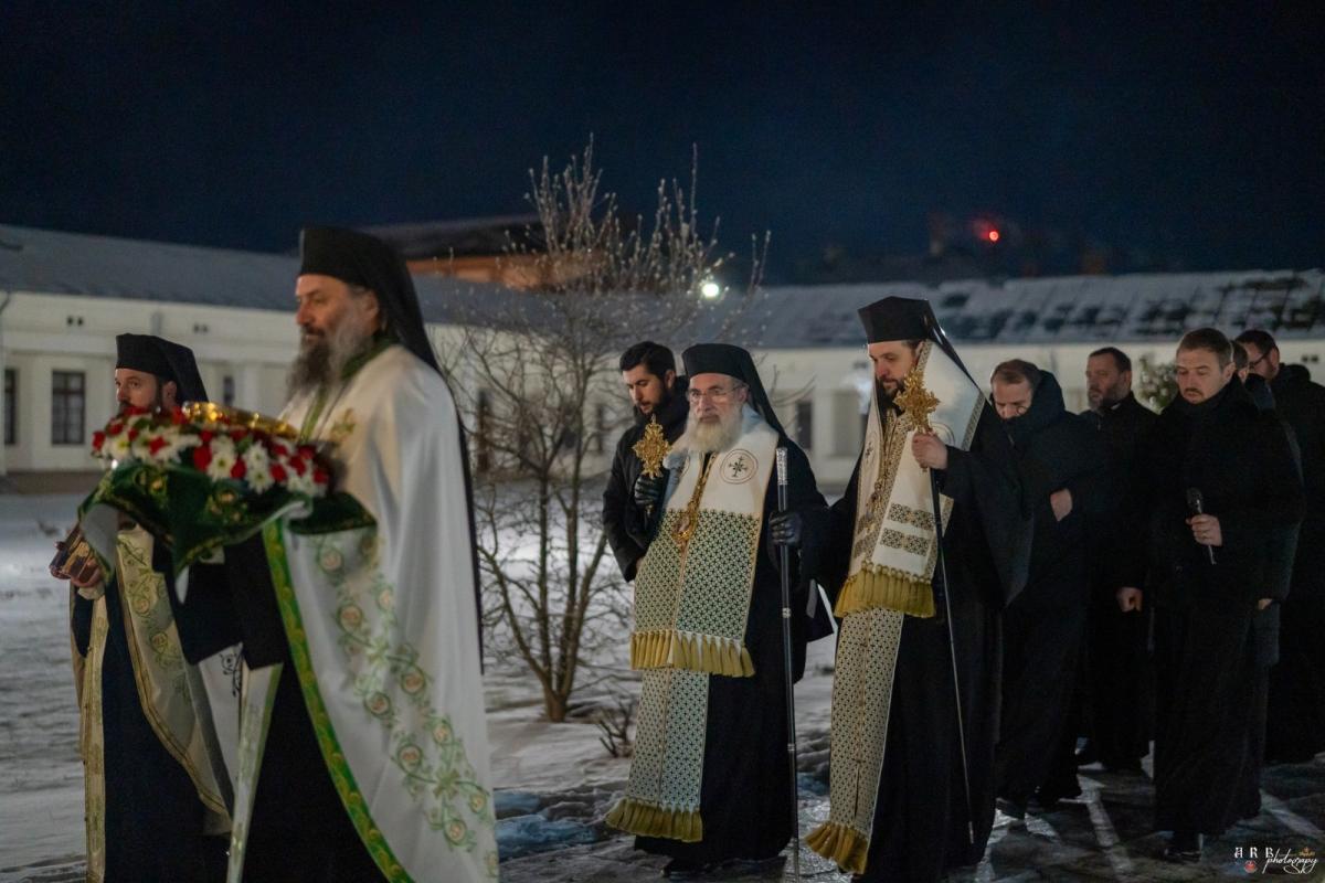 Slujire arhierească la Sărbătoarea hramului închinată Sfântului Antipa ...
