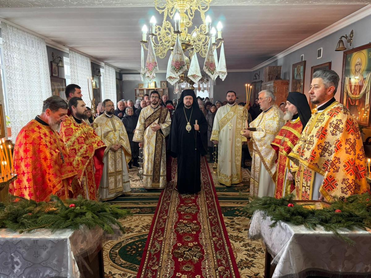 Proiectul social eparhial "Vrei să fii bun de Crăciun?”, desfășurat în ...